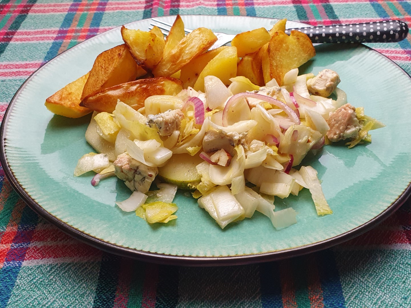 Witlofsalade met peer en blauwe kaas - Kievitamines